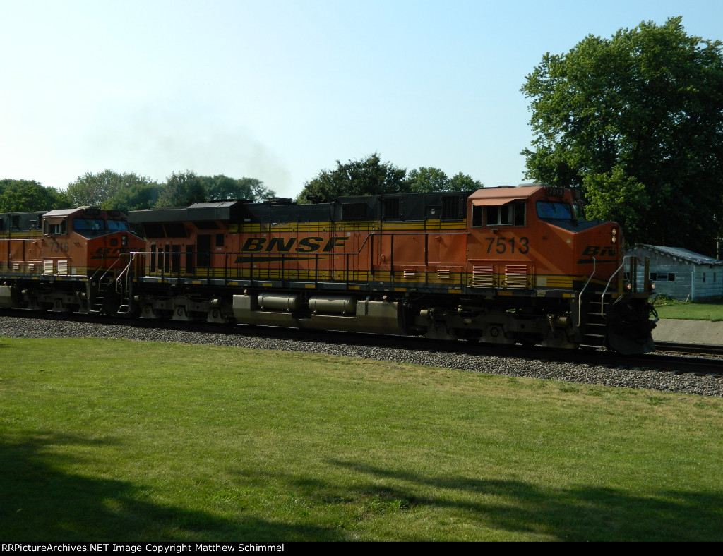 BNSF 7513